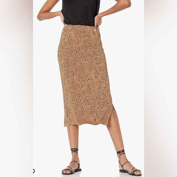Amazon Essentials | Skirts | Amazon Essentials Womens Knit Midi Skirt ...